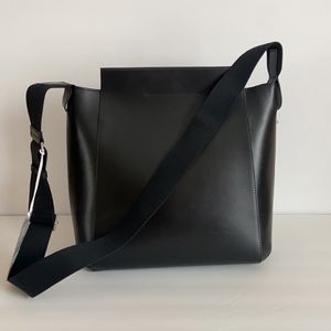 Everlane | Bags | Nwt Everlane The Form Bag Black | Poshmark